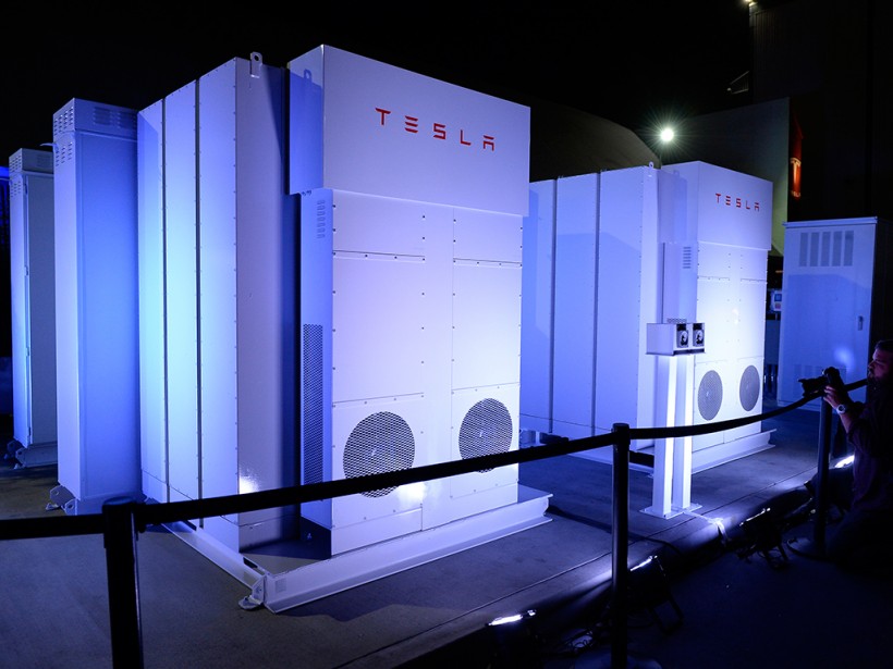 Tesla puts a spark to energy storage – The New Economy