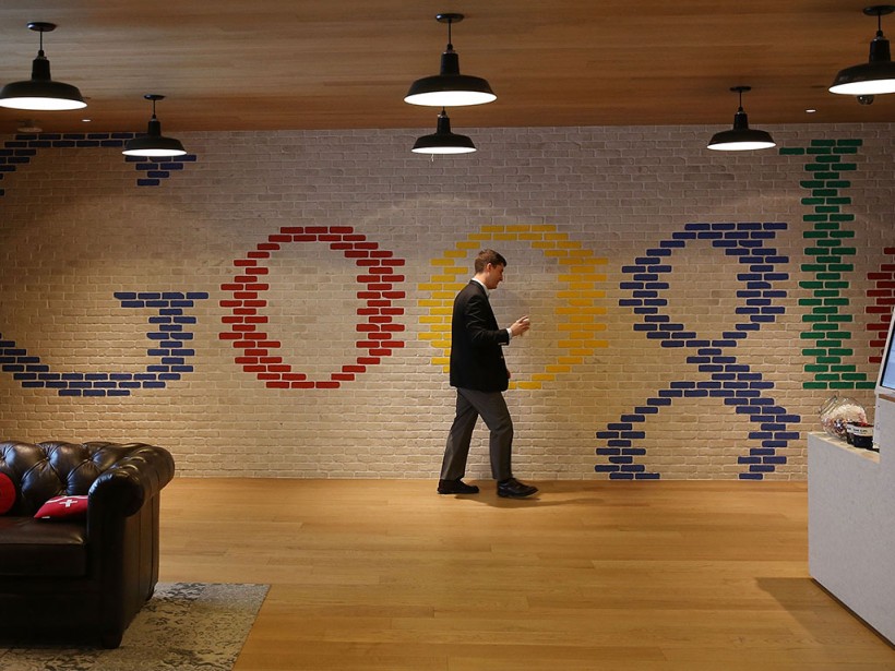 Google buys stake in Bloomberg rival – The New Economy